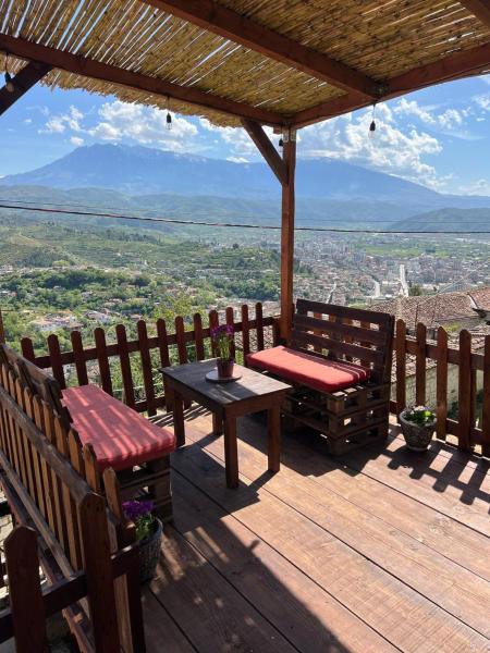Guest House Maria - Berat Castle - Albania