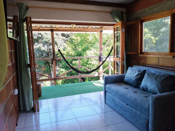 Laura's House - Montanita