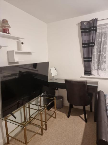 Charming Modern Home In Cheltenham - Tewkesbury