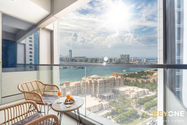 Fascinating Ocean Views In A One Bedroom - Dubai