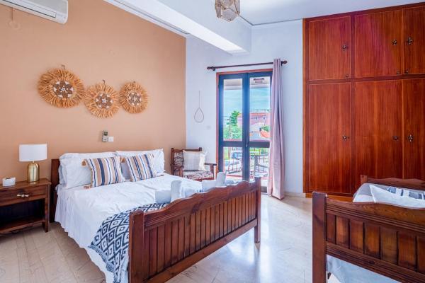 Spacious 5-person Apartment By Alecos Studios - Cephalonia