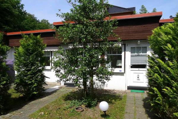 Bungalow Krabbe Im Ostseeidyll Am Waldrand - Elmenhorst-Lichtenhagen