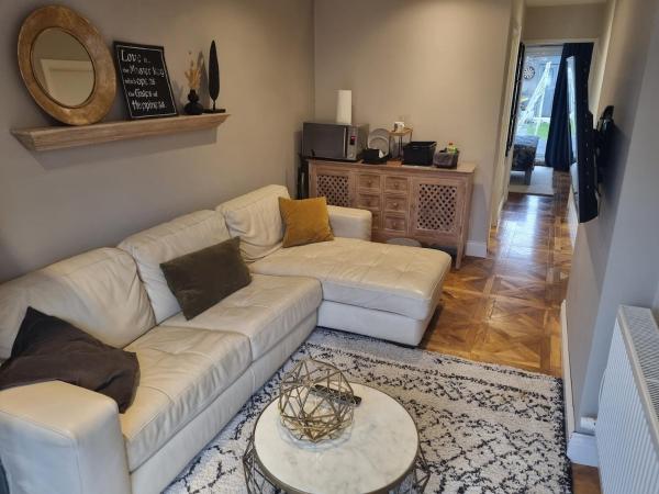 Stylish Annexe With Private Entrance, Four Persons - Croydon