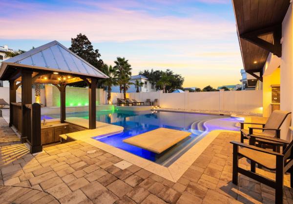 Crystal Del Mar With Private Pool And Gulf Views - Destin, FL