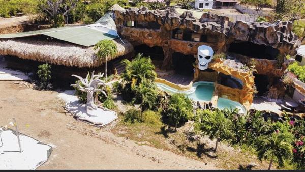 La Perla Negra Eco Pirate Resort - Costa Rica