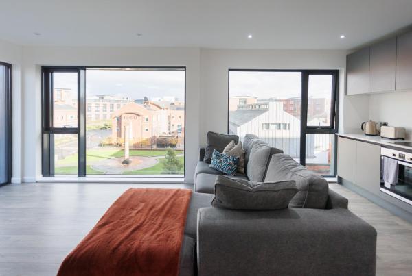 Modern 3 Bedroom Flat In Belfast City Center - Belfast