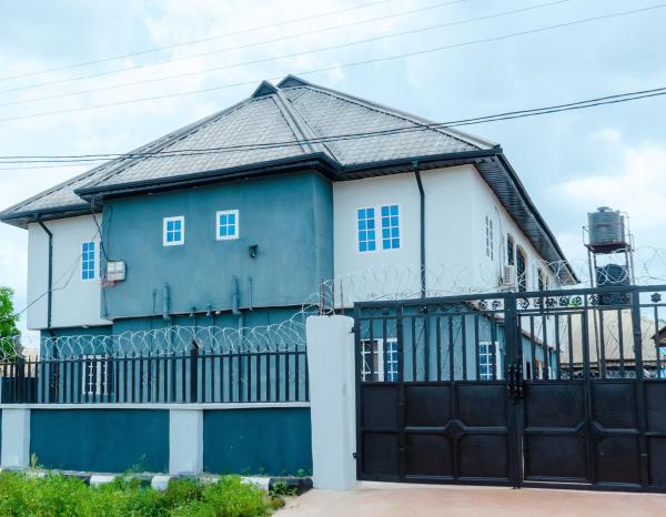 Royal Guests Holiday Lets - Amazing Quiet House Near Ramat Park - Benin City