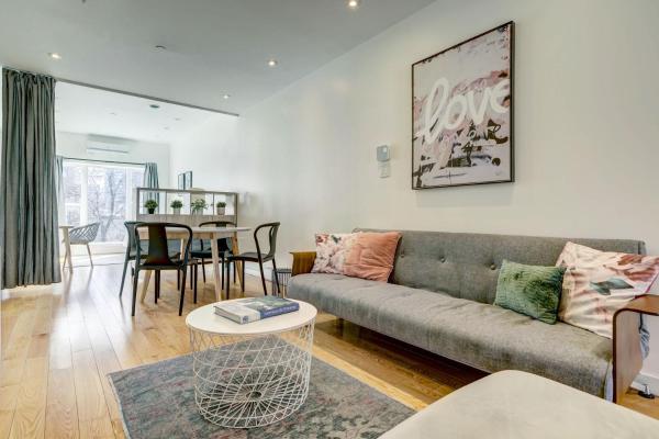 Full-floor Privacy On St-laurent - Groups Of 18 - Montreal