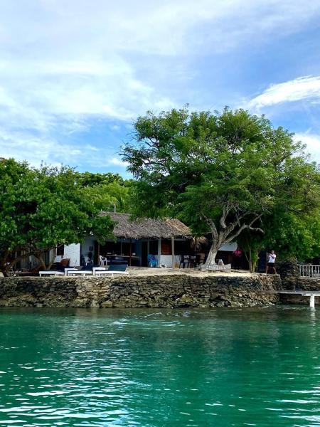 Agua Zalada - Rosario Islands