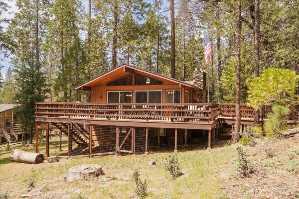 Papa Bear Cabin - Wawona, CA