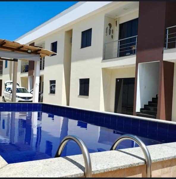 Apartamento Com Dois Quartos, Uma Suíte Na Praia De Taperapuã - Porto Seguro