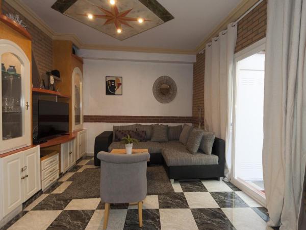 Nice Apartment In Roses Near Centre - El Port de la Selva