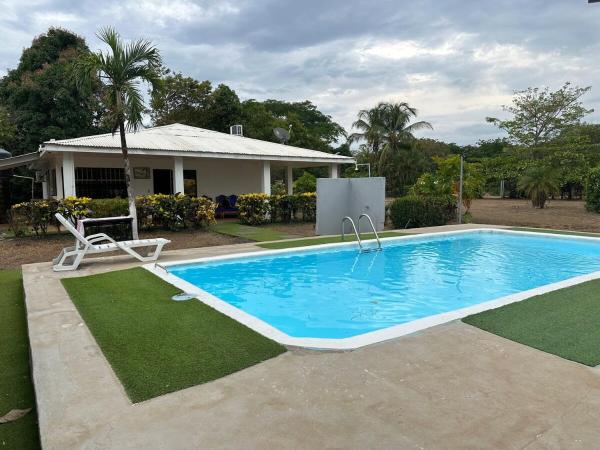 Quinta El Descanso Con Piscina Rancho Y Bbq - Costa Rica