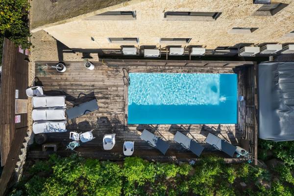 נוף בראשית - וילה מהממת עם בריכה ו-3 סוויטות מדהימות - Israël