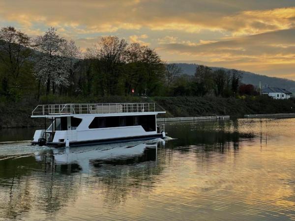 Kl Moselboote - Hausboot Niara - Enkirch