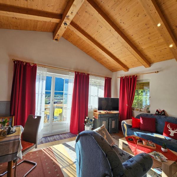 Komfort-ferienwohnung Südbalkon, Wohnzimmer, 2 Schlafzimmer, Ruhige Lage - Tirol - Stanzach