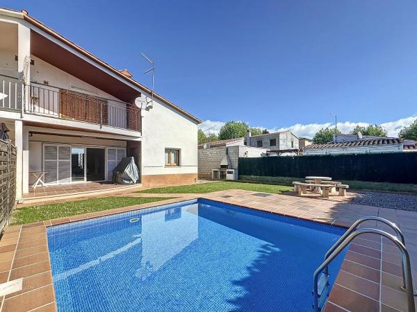 Peni 168a - Belle Maison Avec Piscine - Roses