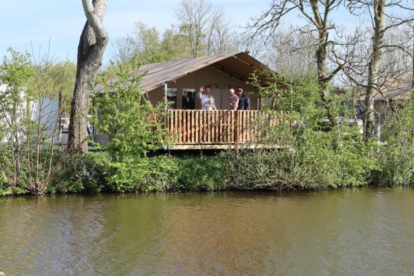 Luxe Glamping Tenten Aan Het Water - Harlingen