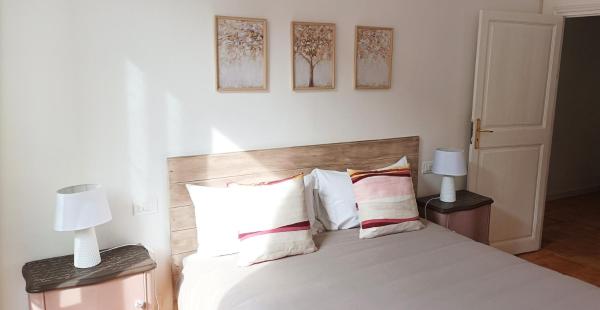 Casa Aprosio, A Big Apartment In The Center Of Ventimiglia, 5 Minutes From The Sea And The Train Station - Vintimille