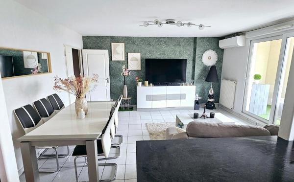 Appartement Entier Avec Terrasse - 尚魯斯