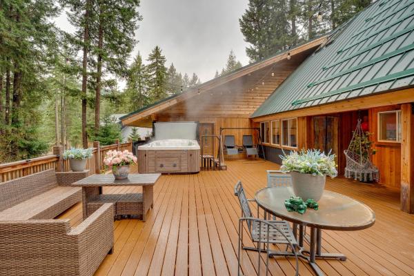 Game Room And Trail Access! Leavenworth Family Cabin - Washington