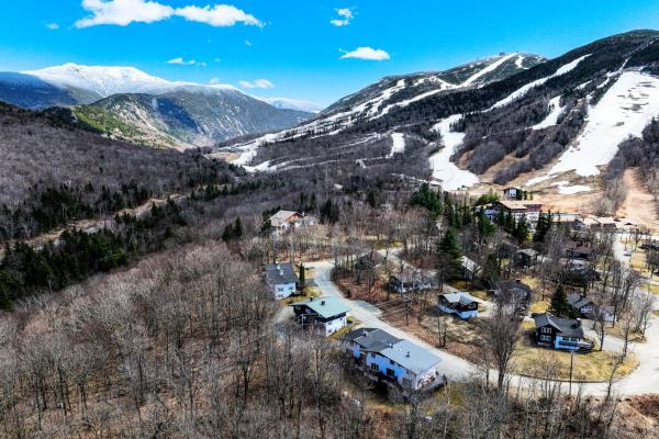 Hiking Galore Historic Townhome In Franconia! - Franconia, NH