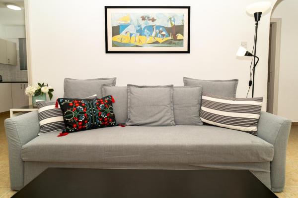 Olivia Mackenzie Spacious 2br Pool View, Sleeps 6 - Zypern