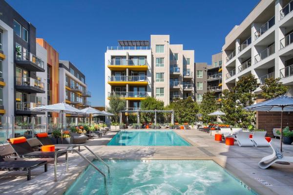 Landmark Property Management West La Apartments - Santa Monica, CA