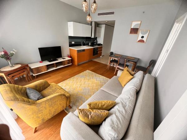 Divan Residence - Güneşli Near Ataköy Metro Station - Estambul