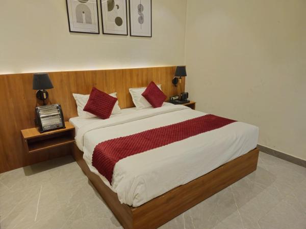 The Royal Orchid - Aligarh