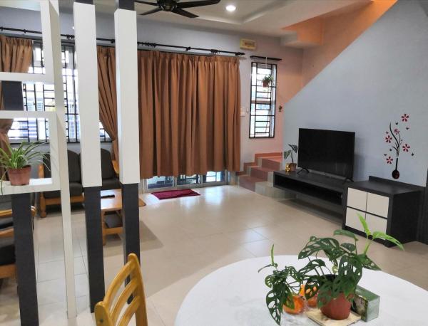 Joyful Homestay Landed House - Batu Pahat
