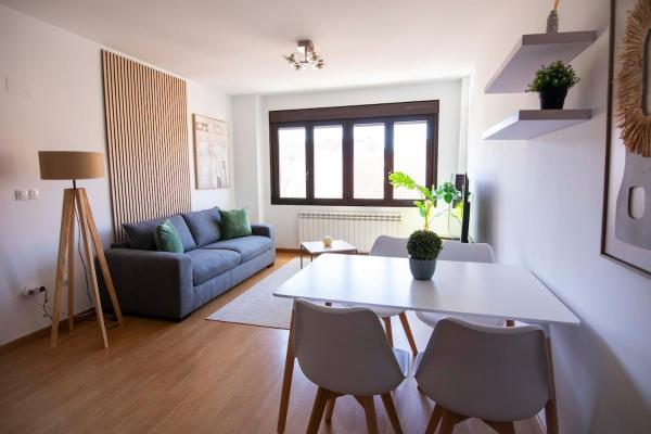 Modern Flat For Pyrenees Adventures - Free Parking - Sabiñánigo
