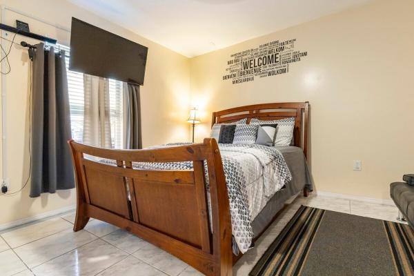 20 Min To Universal Pvt Apt With Full Size Kitchen -