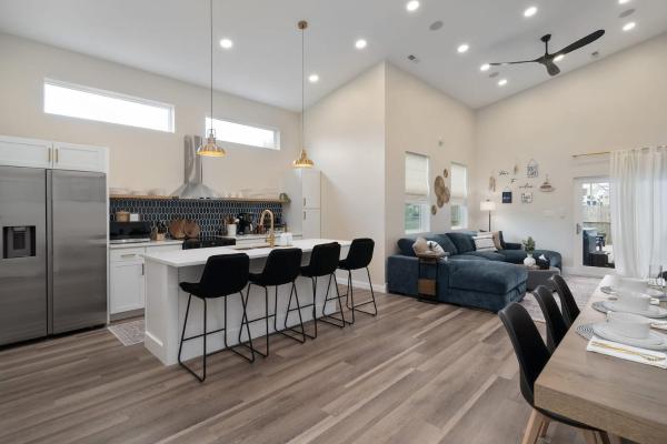 Modern Lake House 3 Blocks From The Lake! - Buckeye Lake, OH
