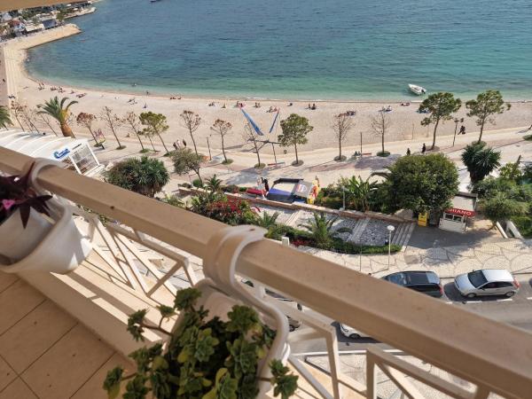 Beachfront Apartment - Saranda