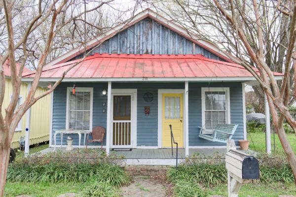 Shanty Bellum Too - 2b1b, Washer & Dryer, Full Kitchen - Natchez, MS