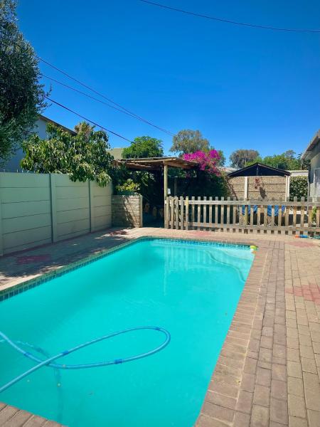 Mario & Luiza's Place - Cozy Stay With Pool & Braai - Rawsonville