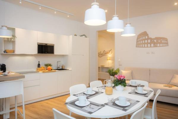 Colosseum Holidays - Three-bedroom Apartment - Rome