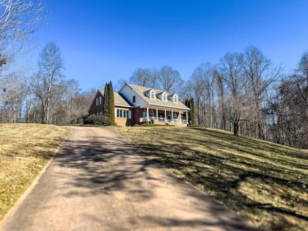 Hilltop Haven - Sierra Nevada