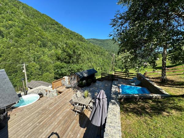 Chalet Le René-sens - 5 Pers - Grande Terrasse - Bain Nordique Spa - Piscine - Espagne