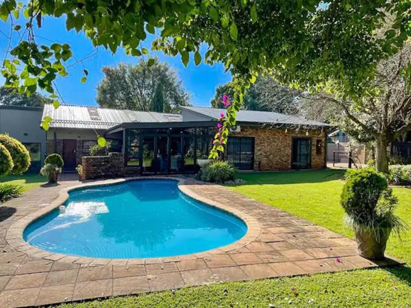 Spies Villa - Fast Wi-fi, Netflix And Generator - Middelburg