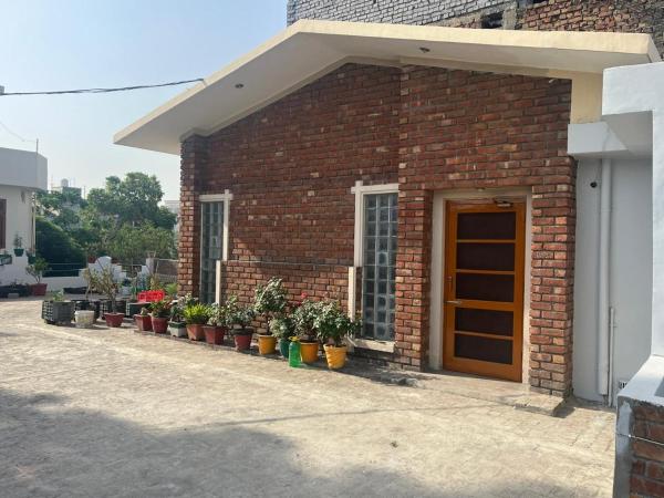 Green Backpacker's Hostel And Homestay - Amritsar