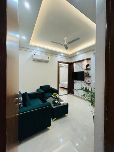 1 Bhk Serviced Apartments Sector 52 Near Millennium City Centre Metro Station - Delhi