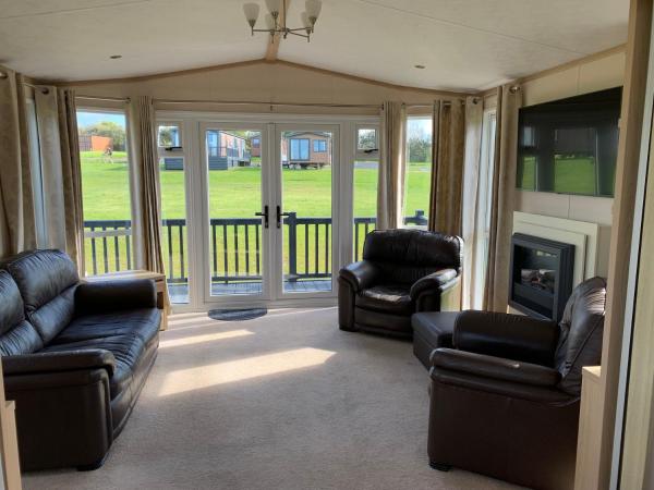 37 Atlantic Way - Ilfracombe