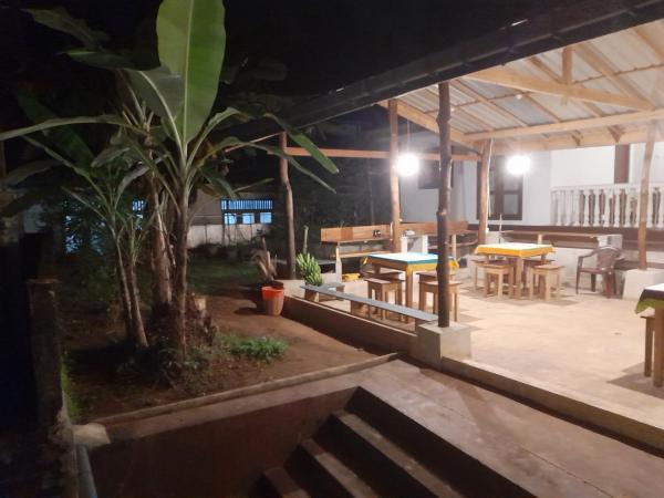 New Born Restaurant & Accommodation - Hikkaduwa