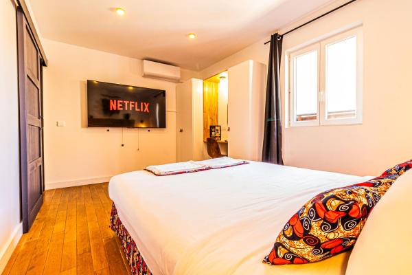 Afrobohome, Ambiance D'ailleurs, Familles Et Petits Groupes, Clim, 2 à 6 Personnes, Proche Centre Nîmes, Garage Clos - Nîmes