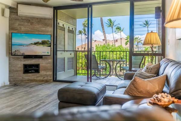Experience Kamaole Sands 6-202, Stunning Renovation, Ocean View, Wi-fi, Split Ac - Wailea, HI