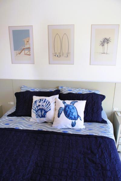 Apto De Duas Suítes Com Vista Mar - 100 Metros Da Praia Em Canasvieiras - Florianópolis