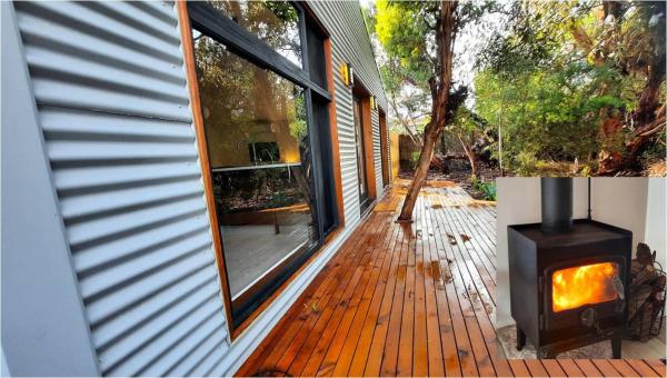 Tucked Away Chalet - Cosy Fire - Kangaroo Island
