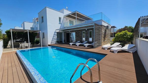 Kyma 3 Bed Villa + Pool - Paphos